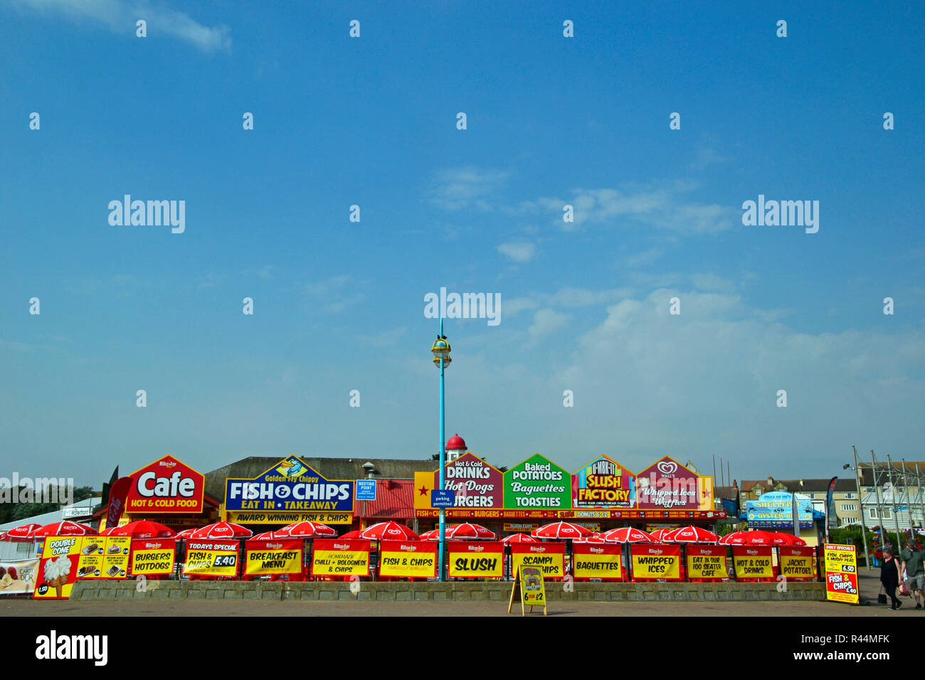 Shops seaside skegness lincolnshire hi-res stock photography and images ...