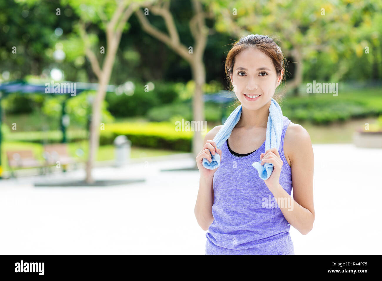 Beautiful sports girl runs hi-res stock photography and images - Alamy