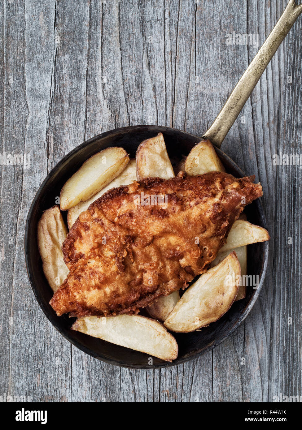 Rustic traditional english fish hi-res stock photography and images - Alamy