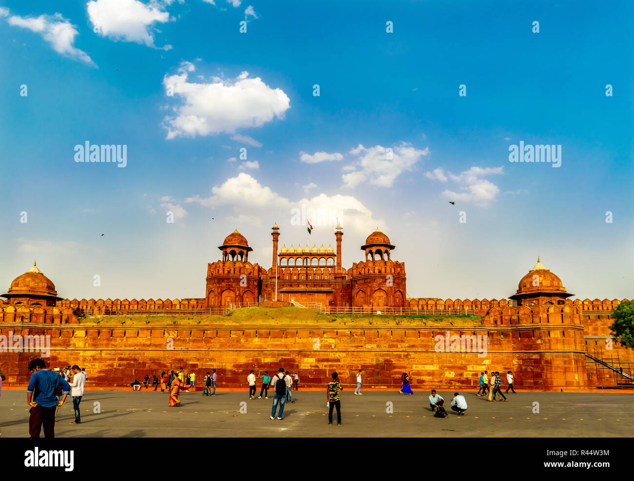 Red fort flag hoisting hi-res stock photography and images - Alamy