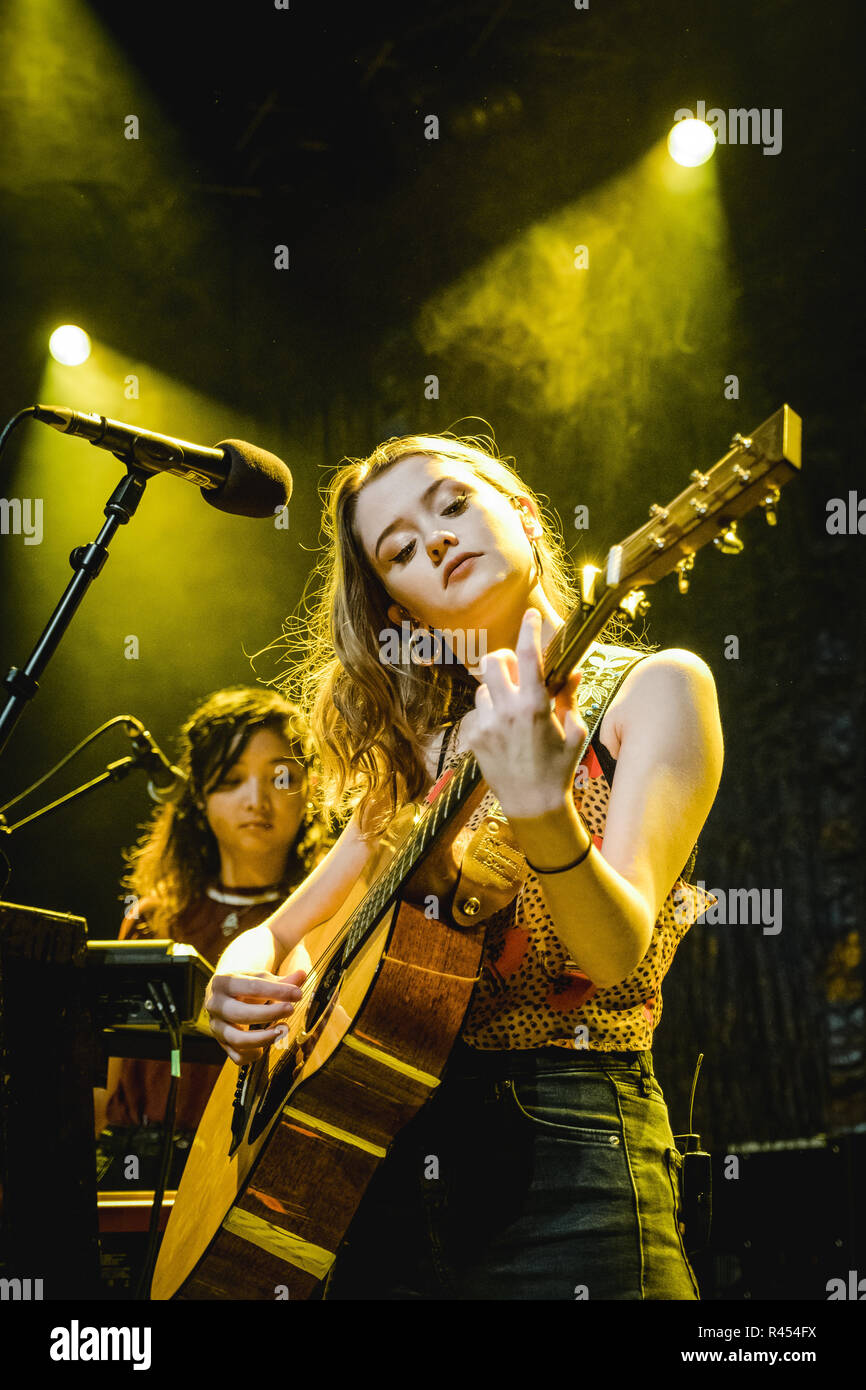 Maisie peters hi-res stock photography and images - Alamy