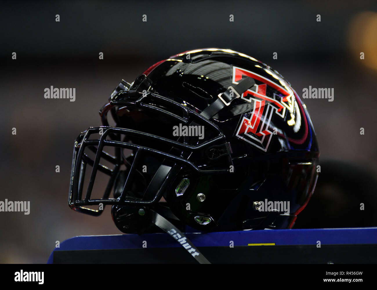 Tech red raiders football hi-res stock photography and images - Alamy