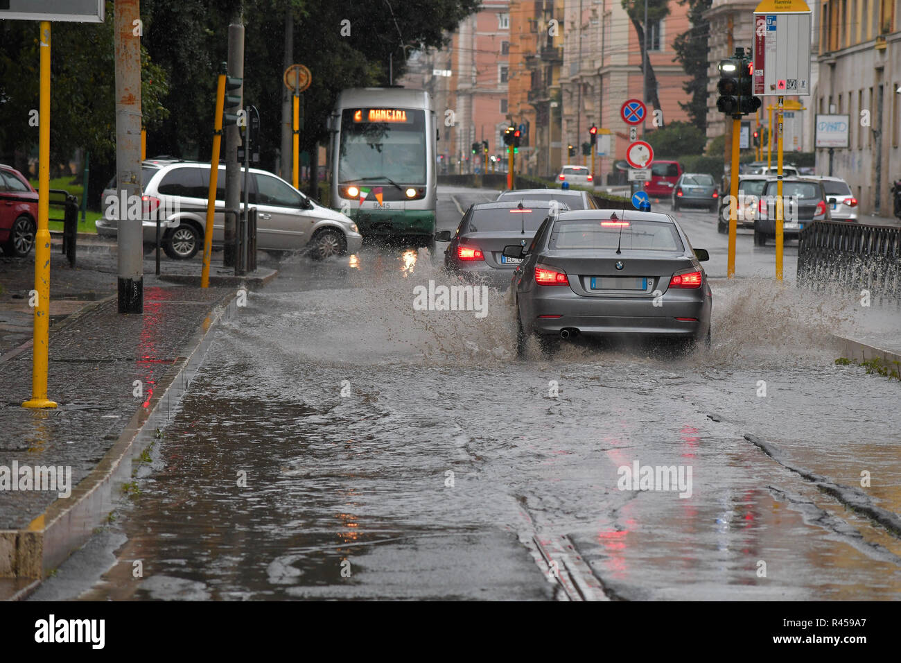 Rome, Italy, 25 November, 2018. Flooding in Rome. viale Tiziano Credit ...