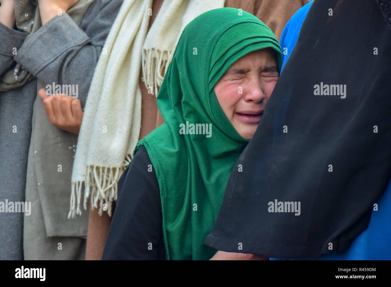 India crying girl hi-res stock photography and images - Alamy
