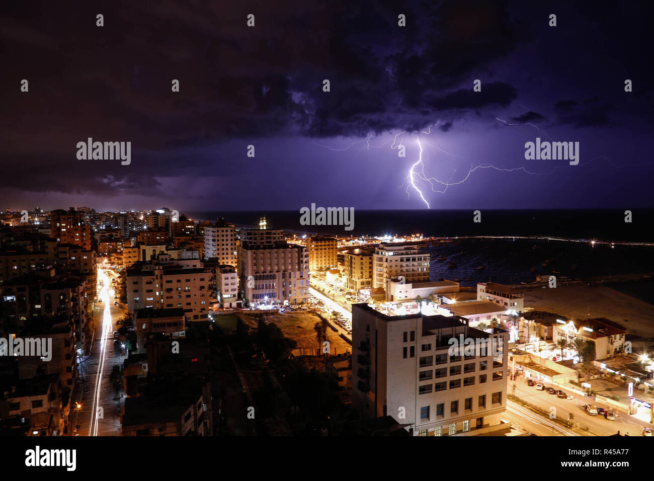 Gaza City, Gaza City, Gaza. 23rd Nov, 2018. Lightning storm is seen ...