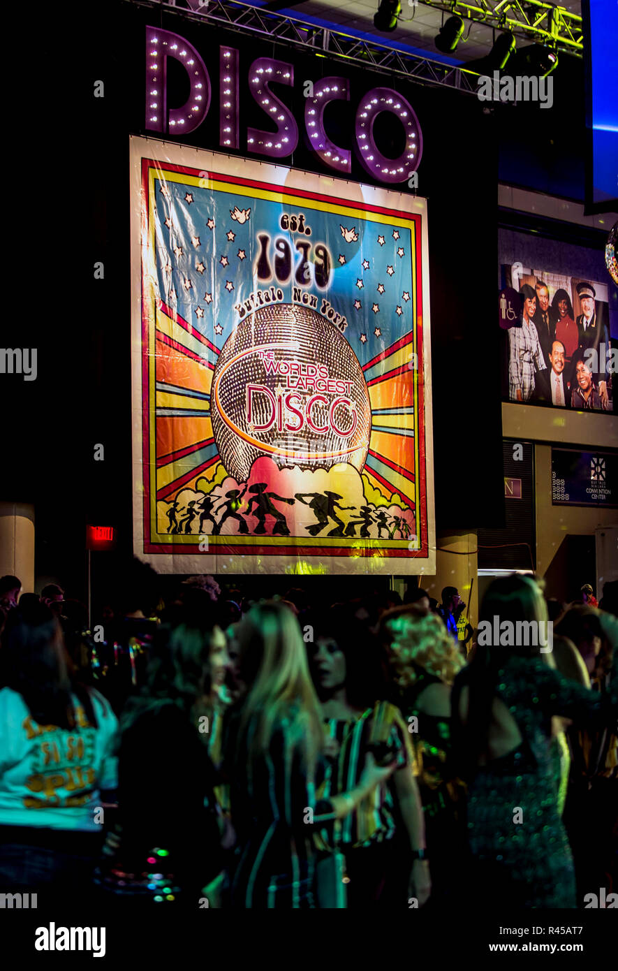 Largest disco dance hi-res stock photography and images - Alamy