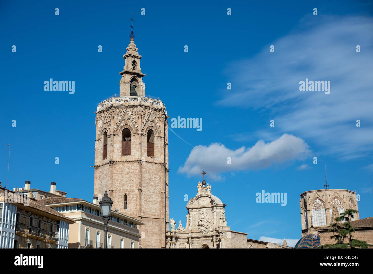 Valencia mosque hi-res stock photography and images - Alamy