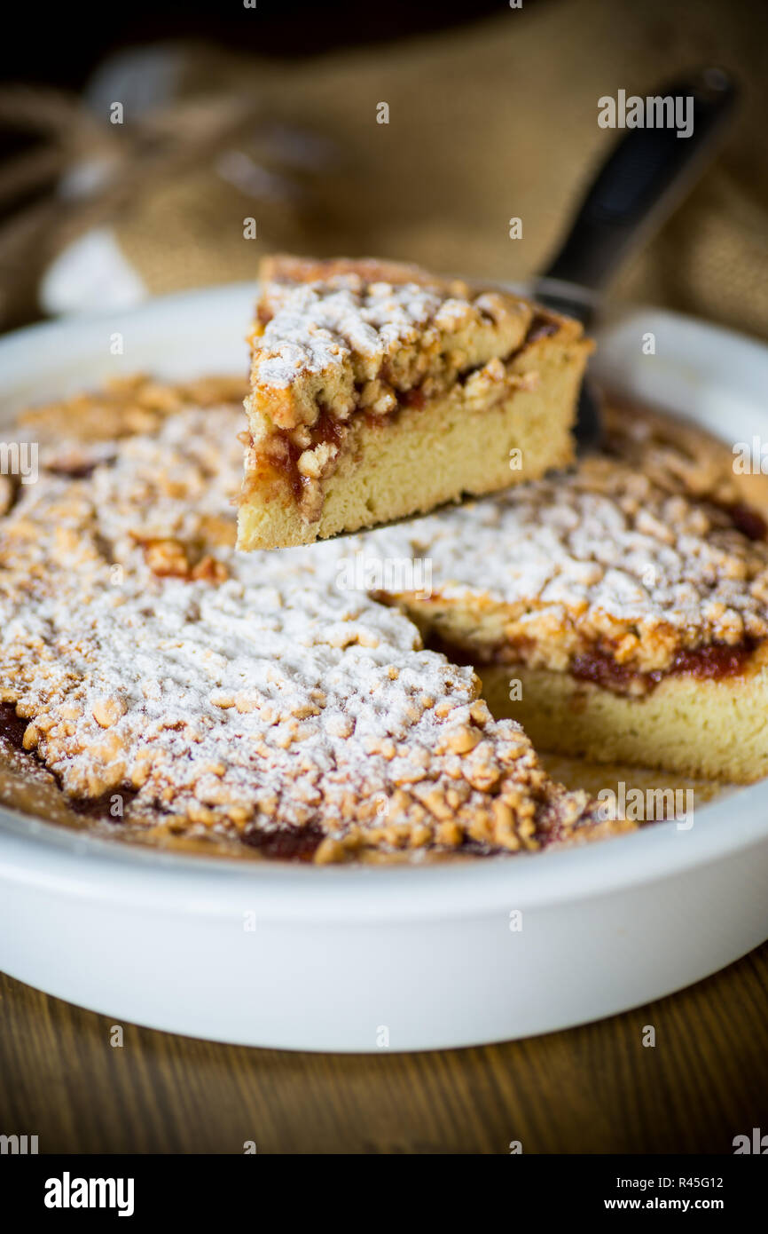 Ceramic form hi-res stock photography and images - Alamy