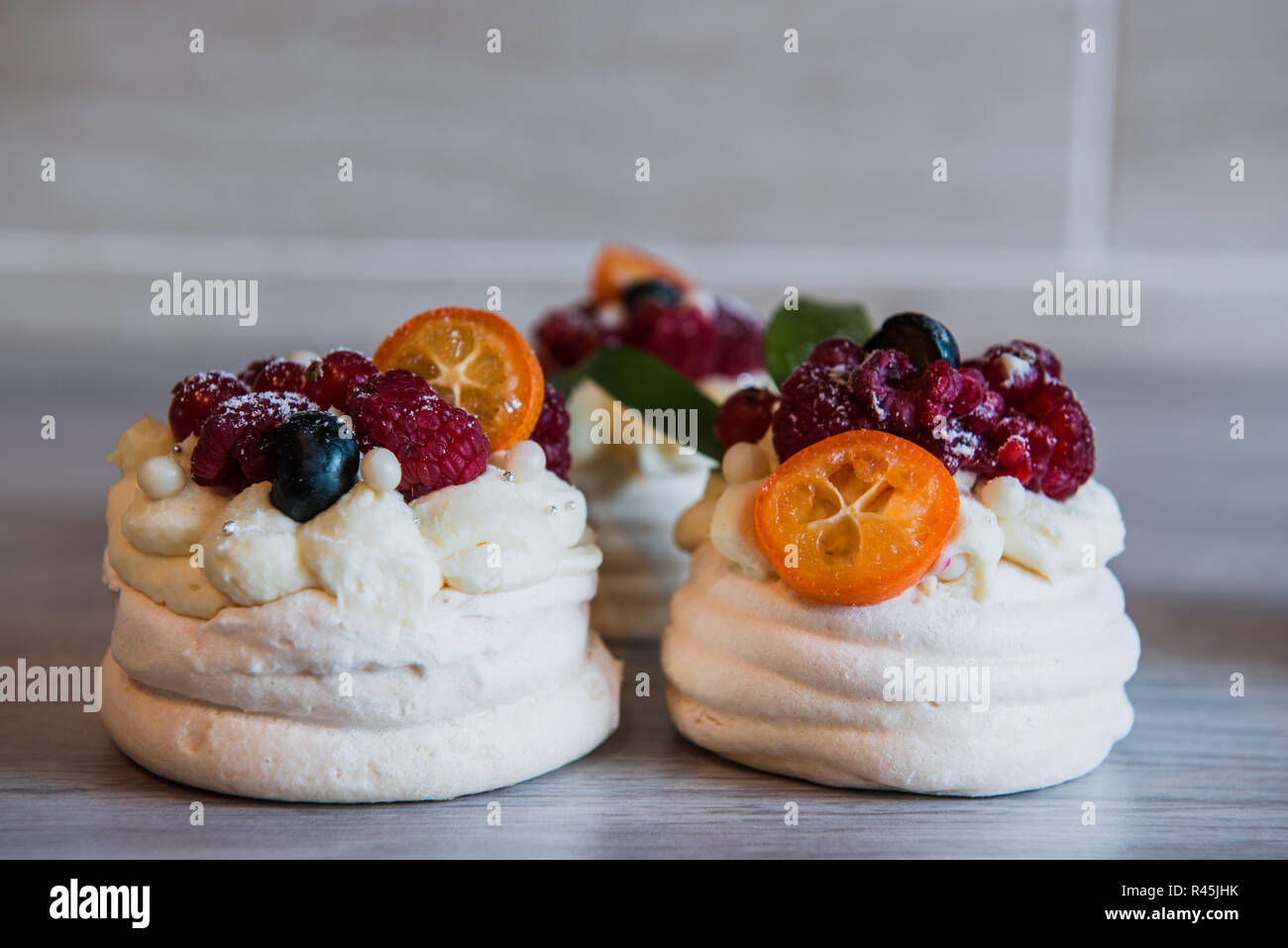 Homemade pavlova meringue fresh hi-res stock photography and images - Alamy