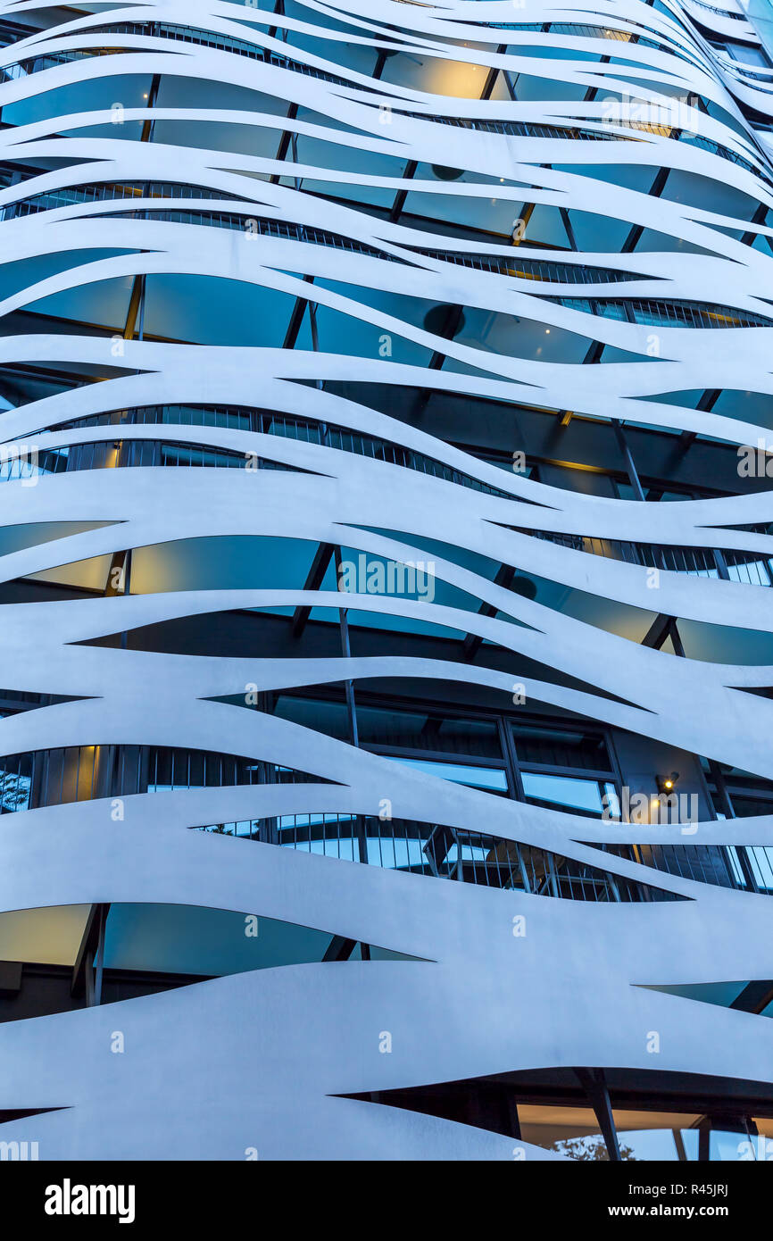 Modern curved block abstract hi-res stock photography and images - Alamy