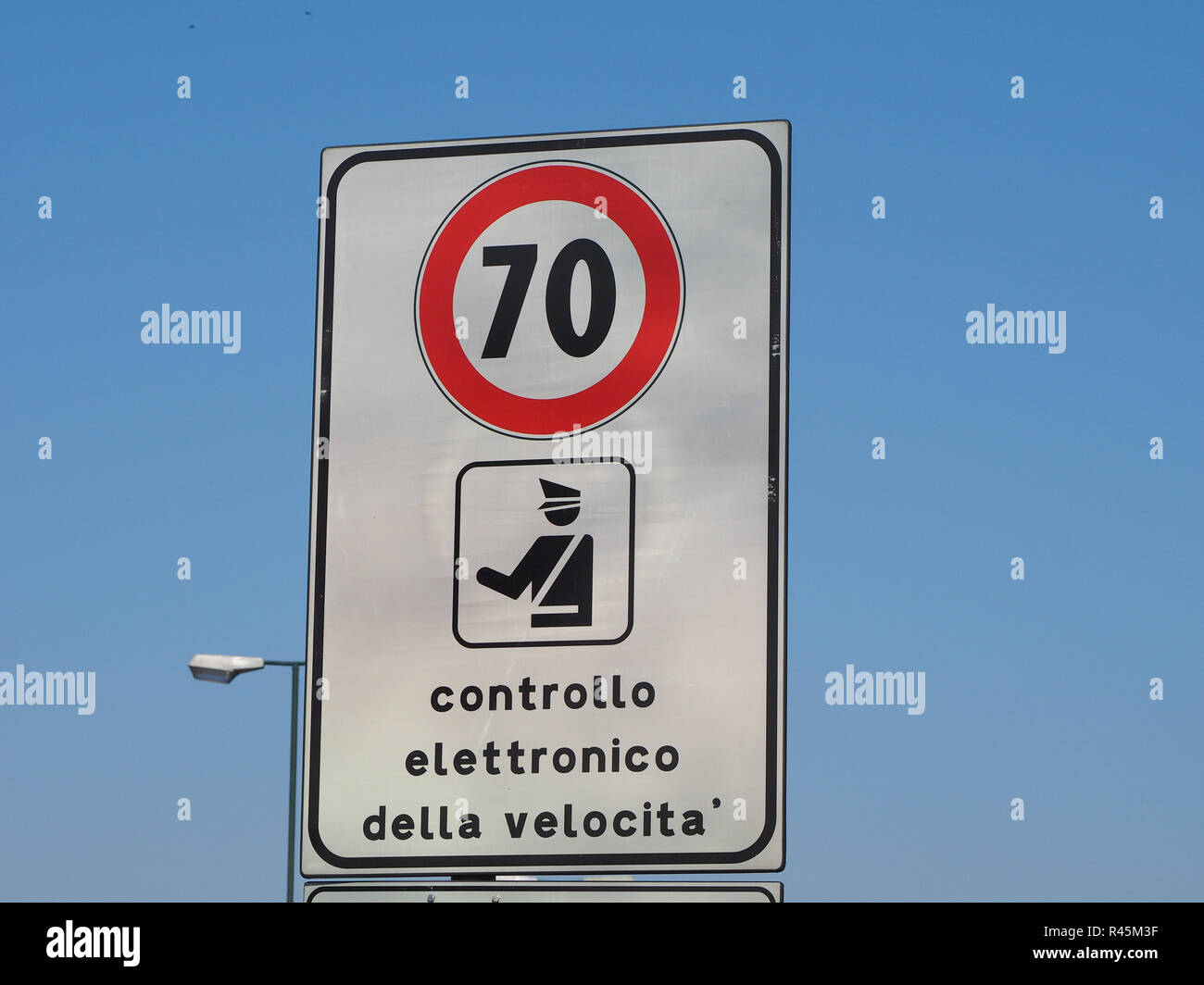 70 mph sign hi-res stock photography and images - Alamy