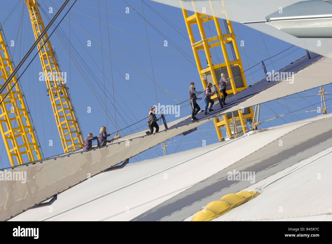 Aerial view of o2 arena and greenwich peninsula hi-res stock ...