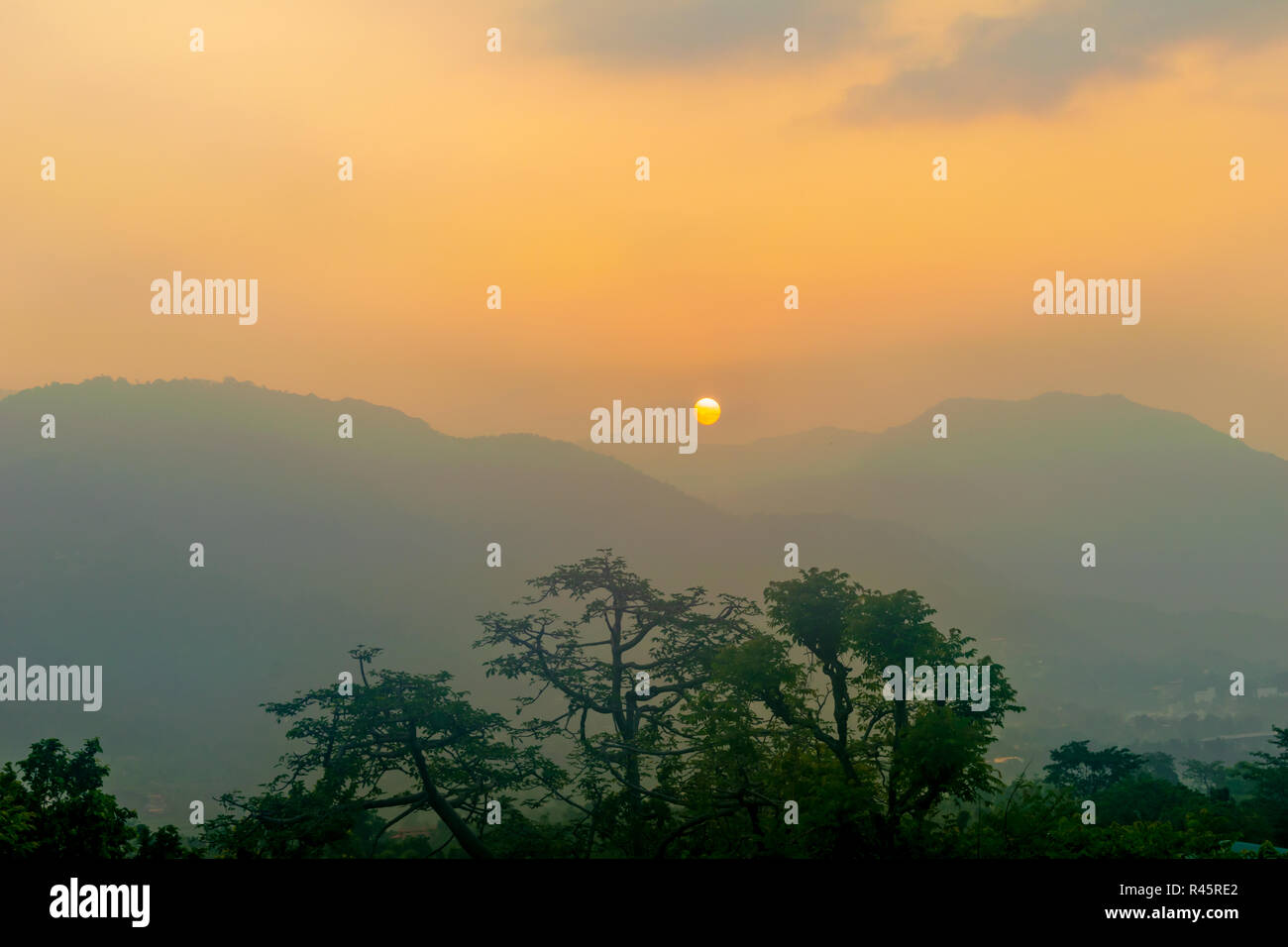 Garhwal himalayan hi-res stock photography and images - Alamy