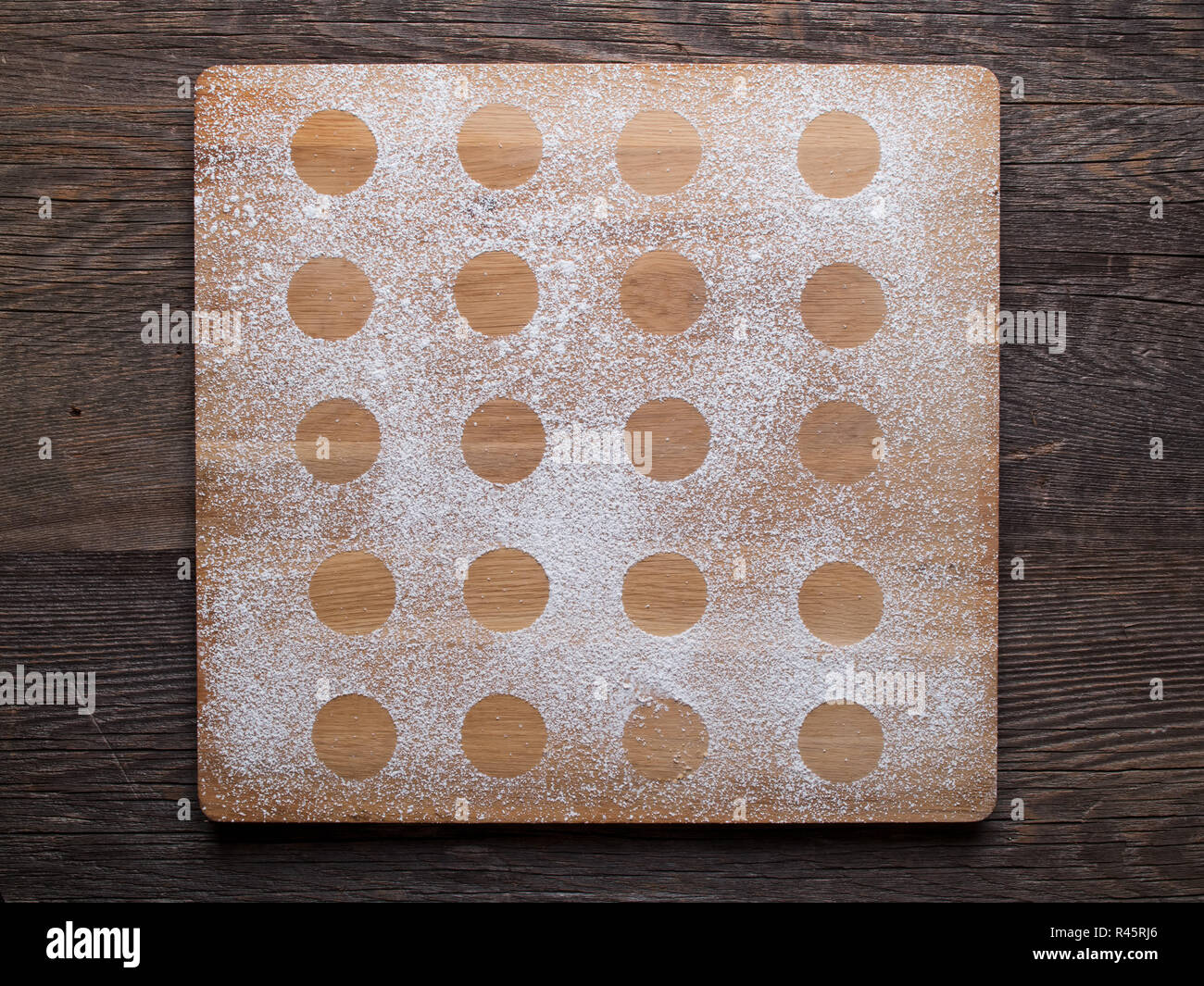 rustic baking board Stock Photo - Alamy