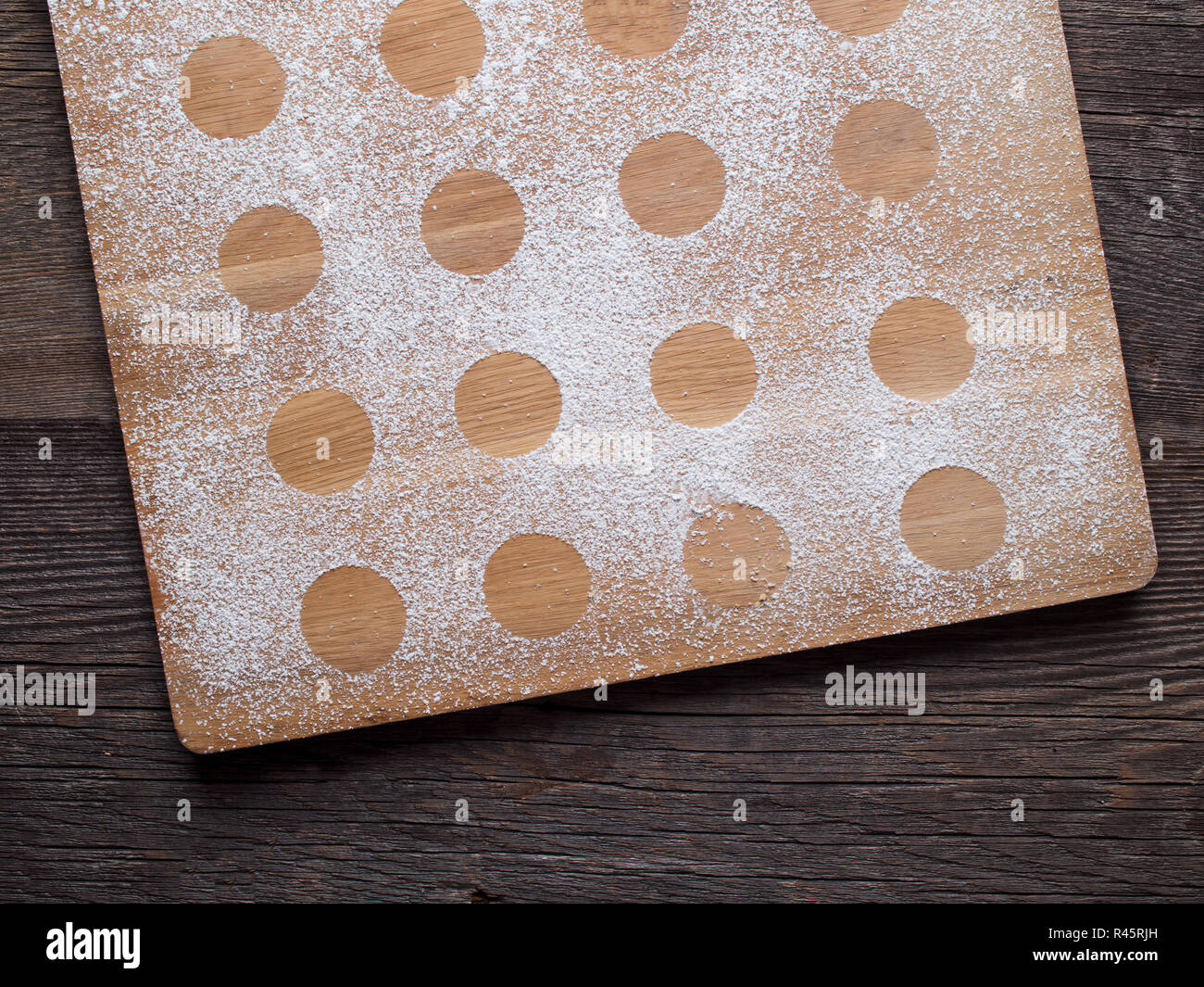 rustic baking board Stock Photo - Alamy