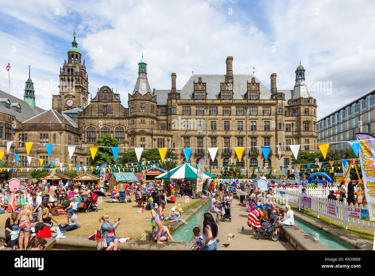 Sheffield by the Seaside 2015, Peace Gardens, Sheffield, England ...
