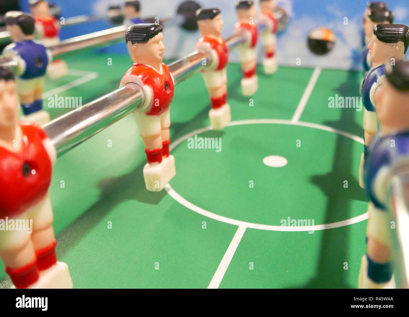 Pinball machine child hi-res stock photography and images - Alamy