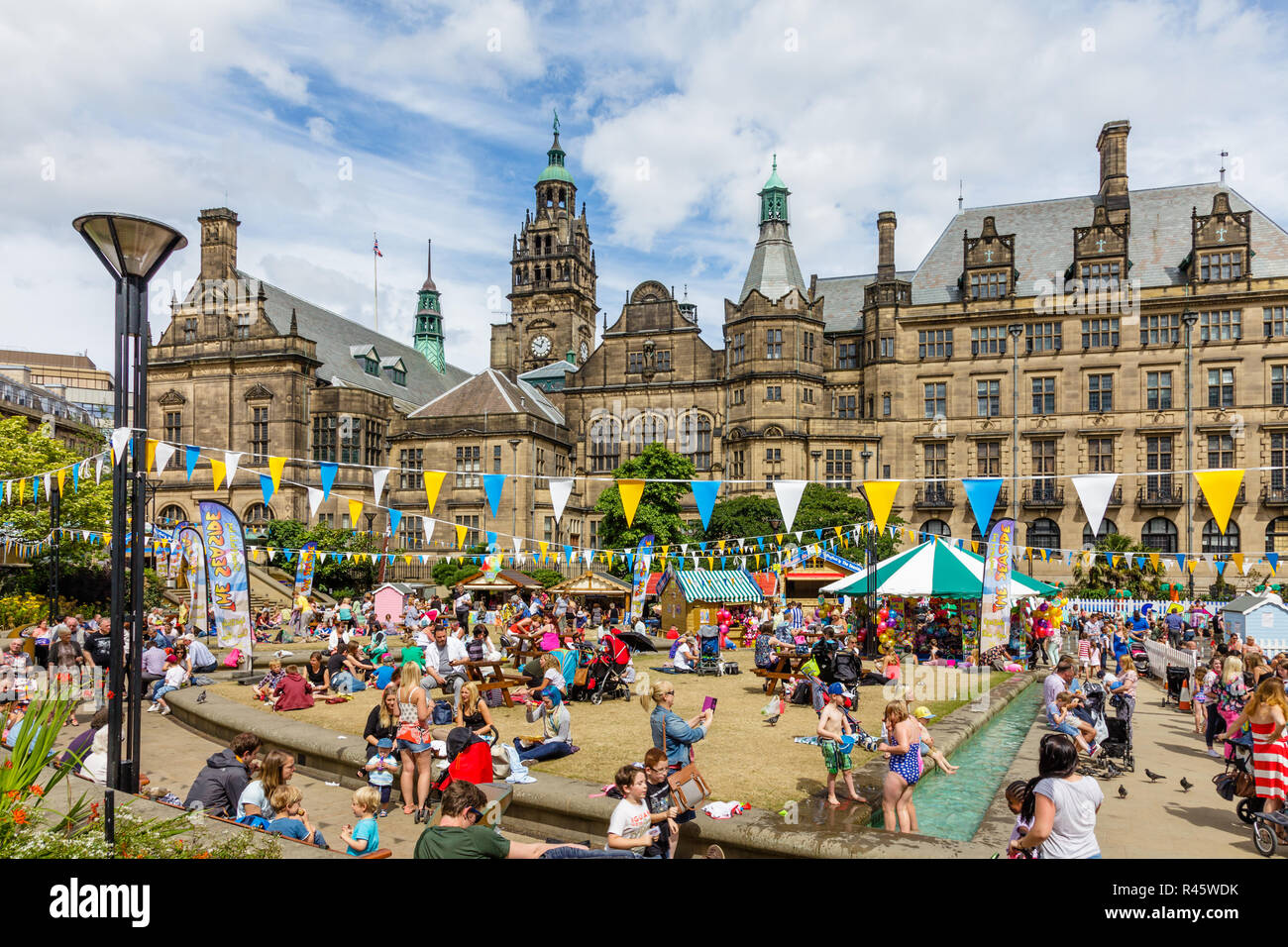 Sheffield by the Seaside 2015, Peace Gardens, Sheffield, England ...