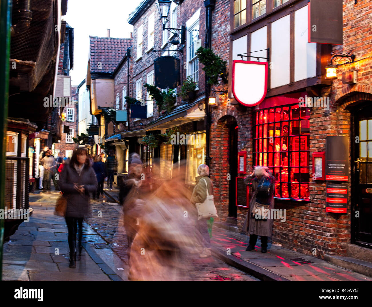 York uk night time hi-res stock photography and images - Alamy
