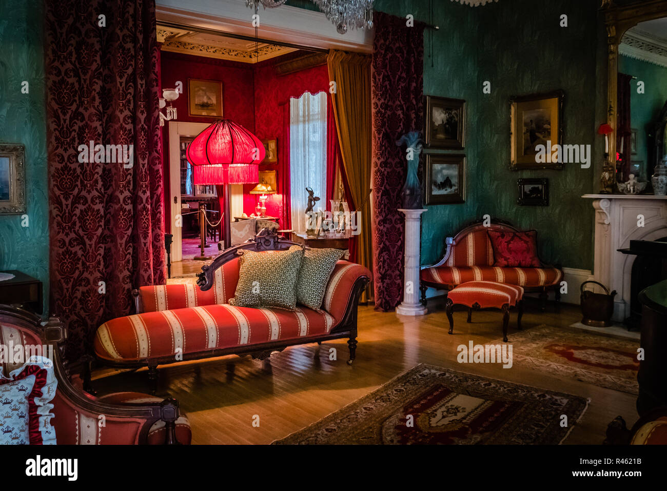 Victorian revival living room hi-res stock photography and images - Alamy