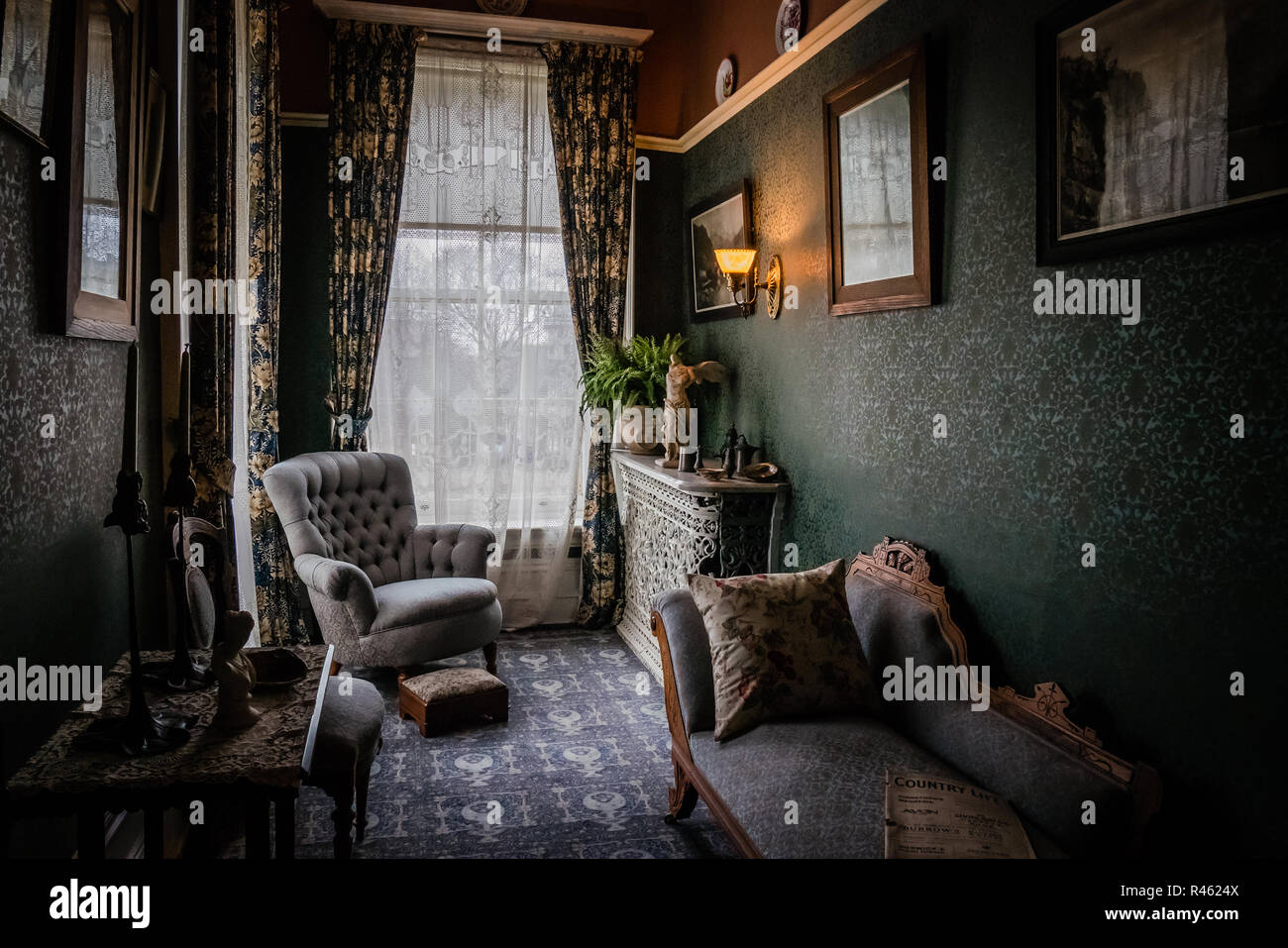 Inside toronto historic spadina museum occupied by austin famil hi-res ...