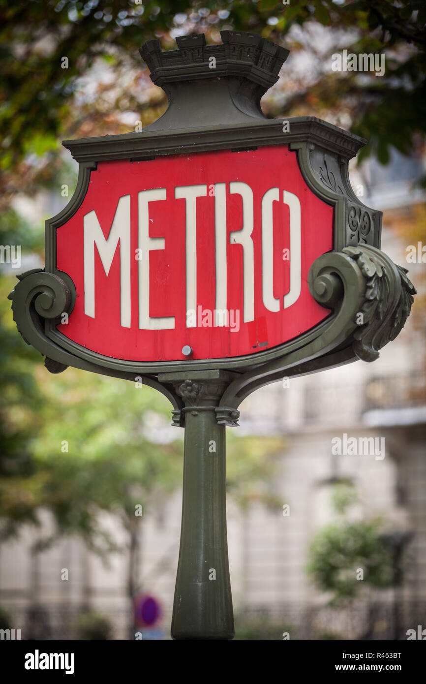 Paris metro sign Stock Photo - Alamy