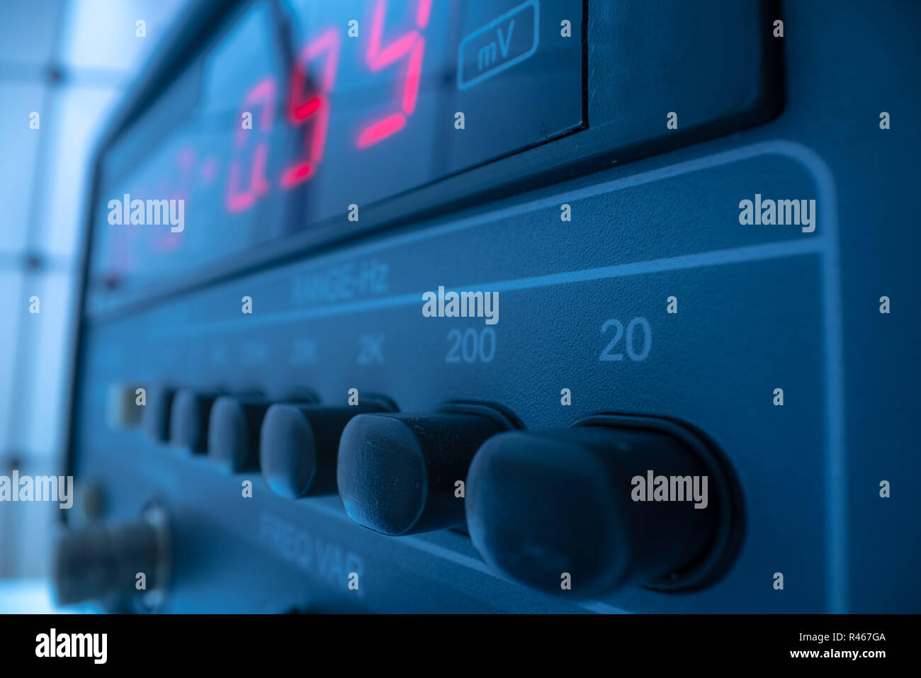 Electronic measuring instrument. Function generator and Multimeter ...