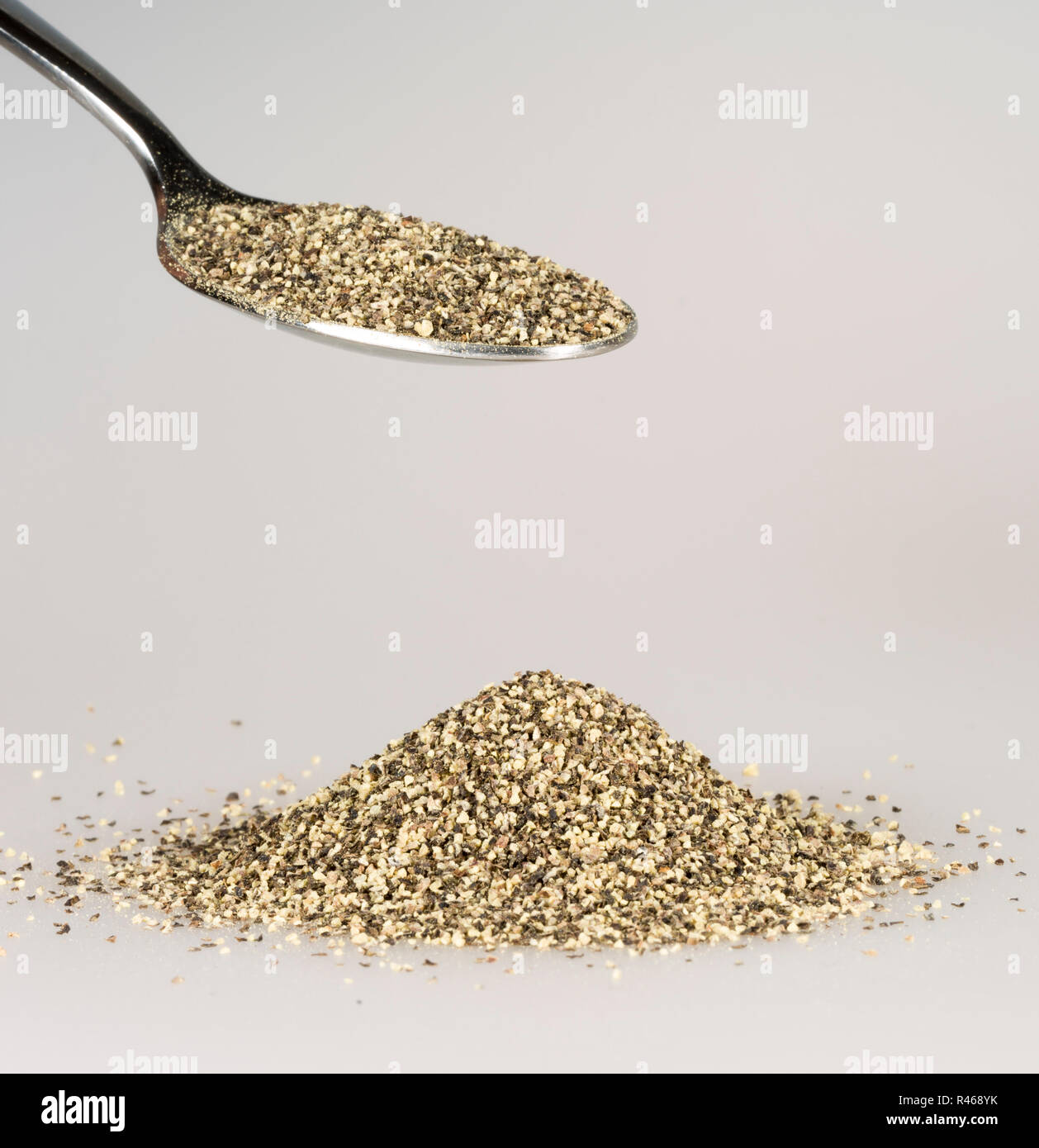 Ground Pepper on Tablespoon Stock Photo - Alamy