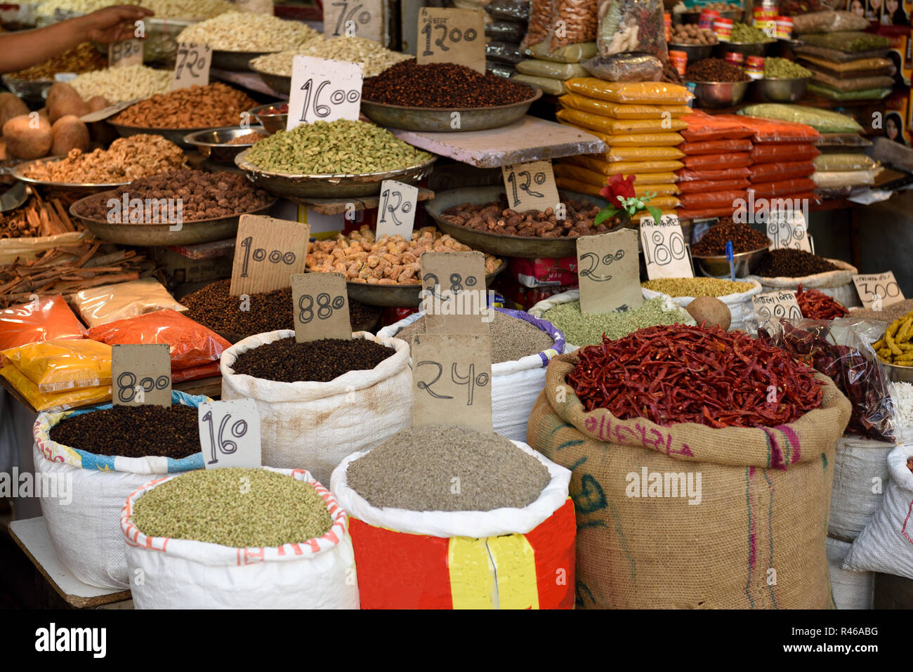 Shop display of dried fruits hi-res stock photography and images - Alamy