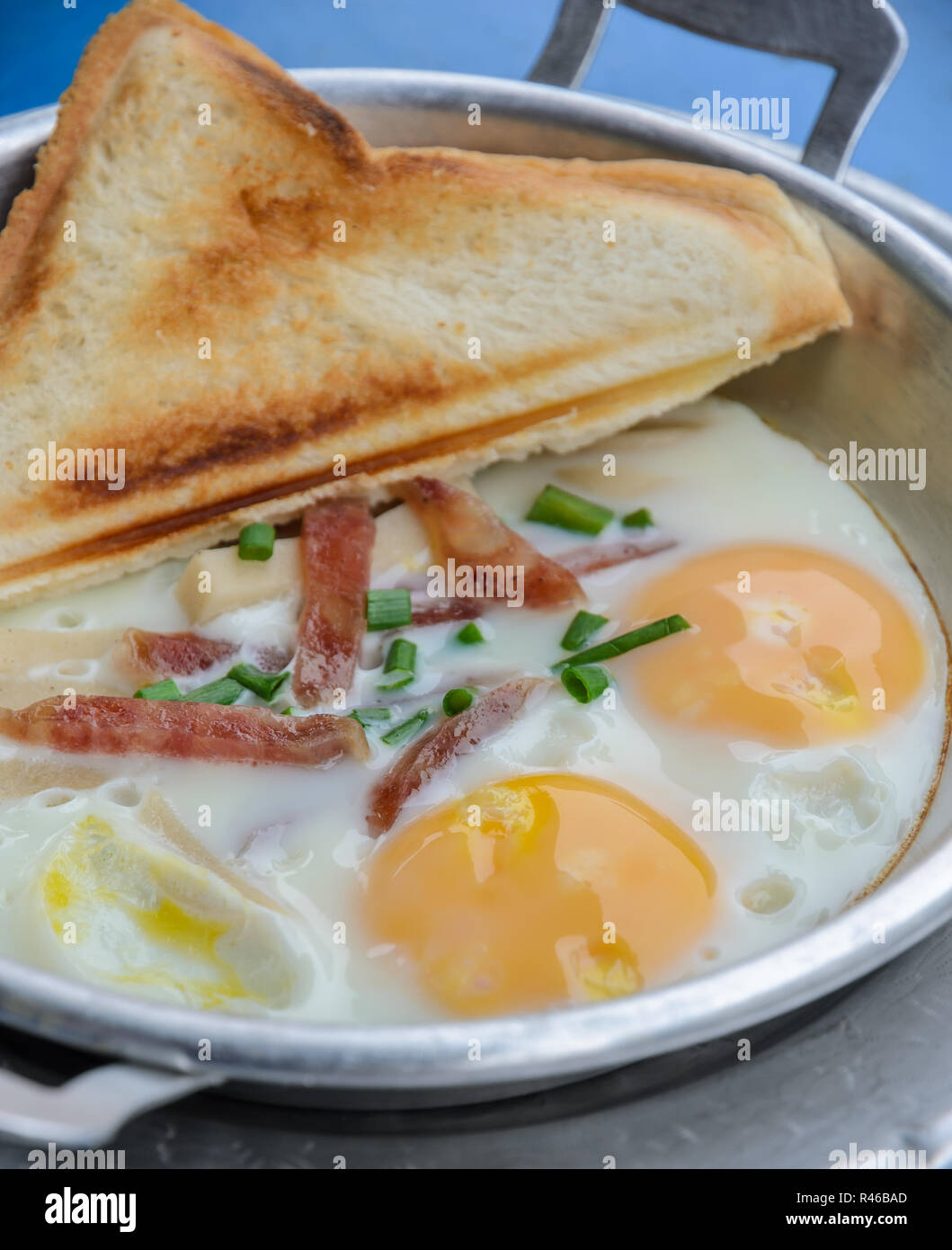 Vietnamese egg pan hi-res stock photography and images - Alamy