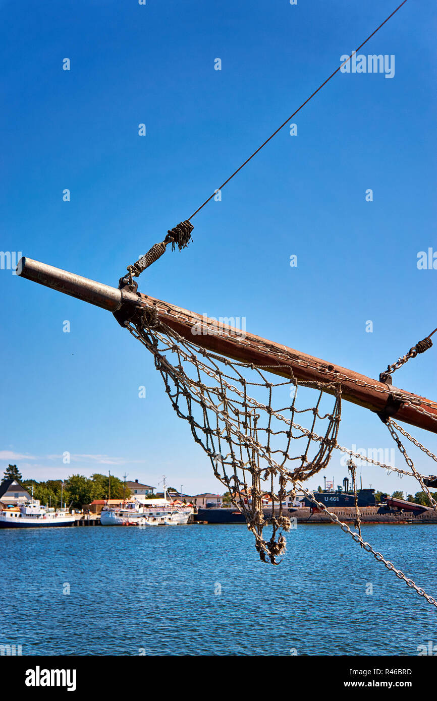 Boom netting hi-res stock photography and images - Alamy