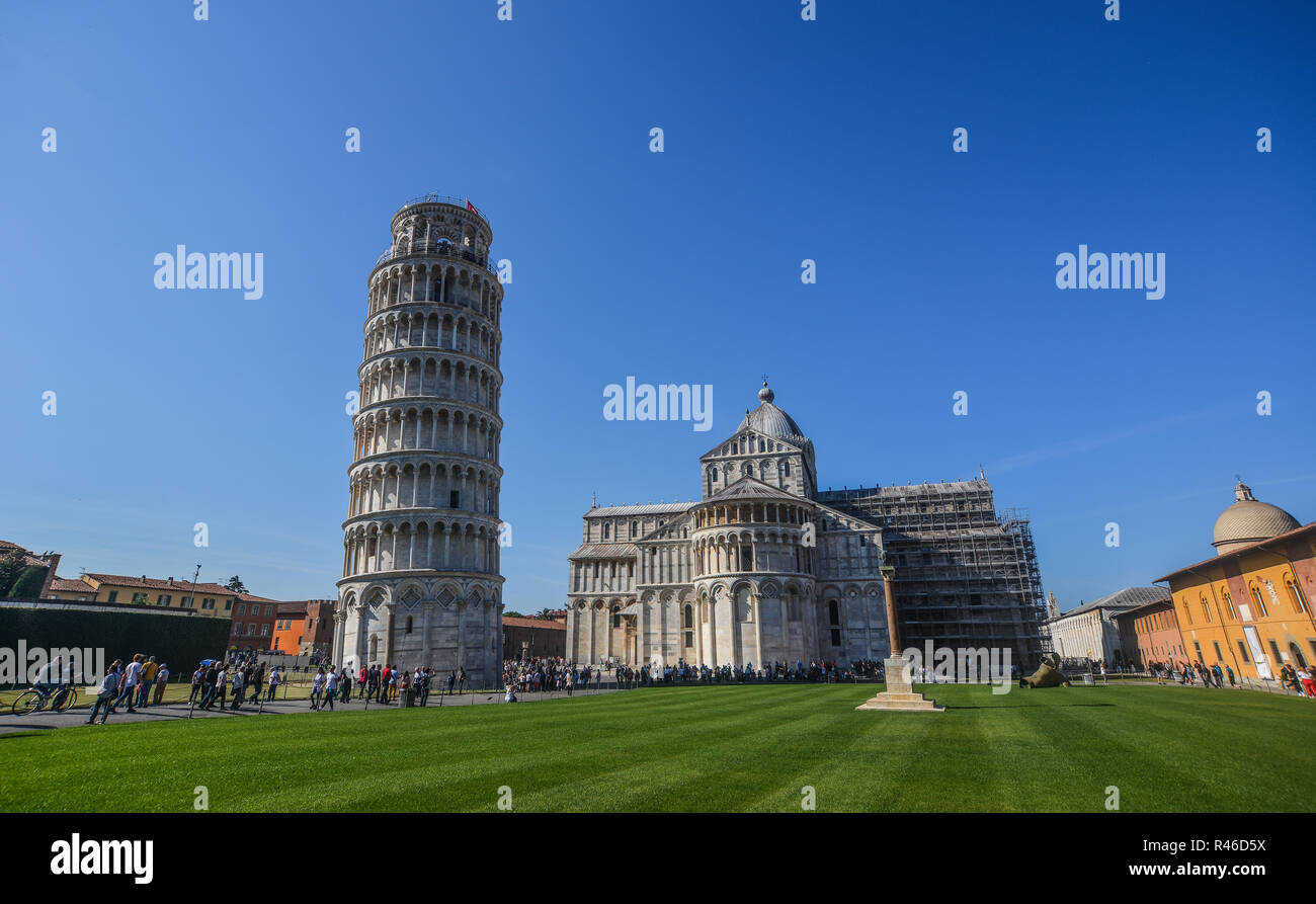 Pisa, Italy - Oct 18, 2018. Medieval Leaning Tower of Pisa (Torre di ...