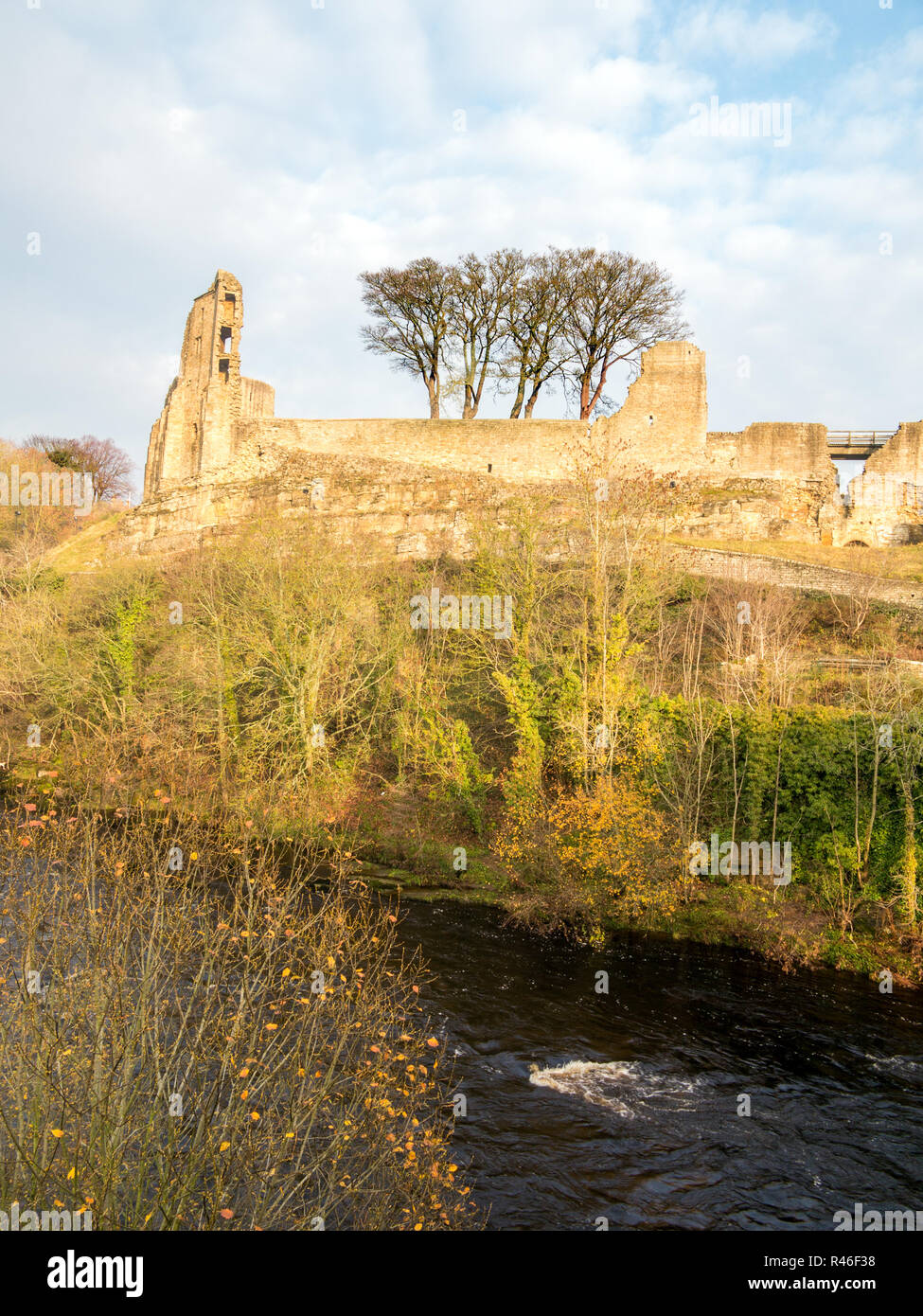 Barnard castle river tees teesdale hi-res stock photography and images ...