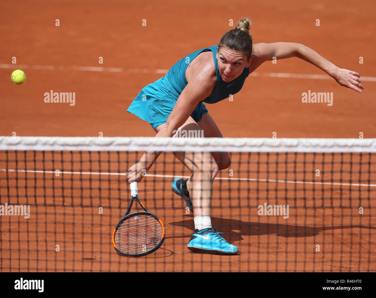 Professional sportsperson holding tennis racquet tennis net competition ...