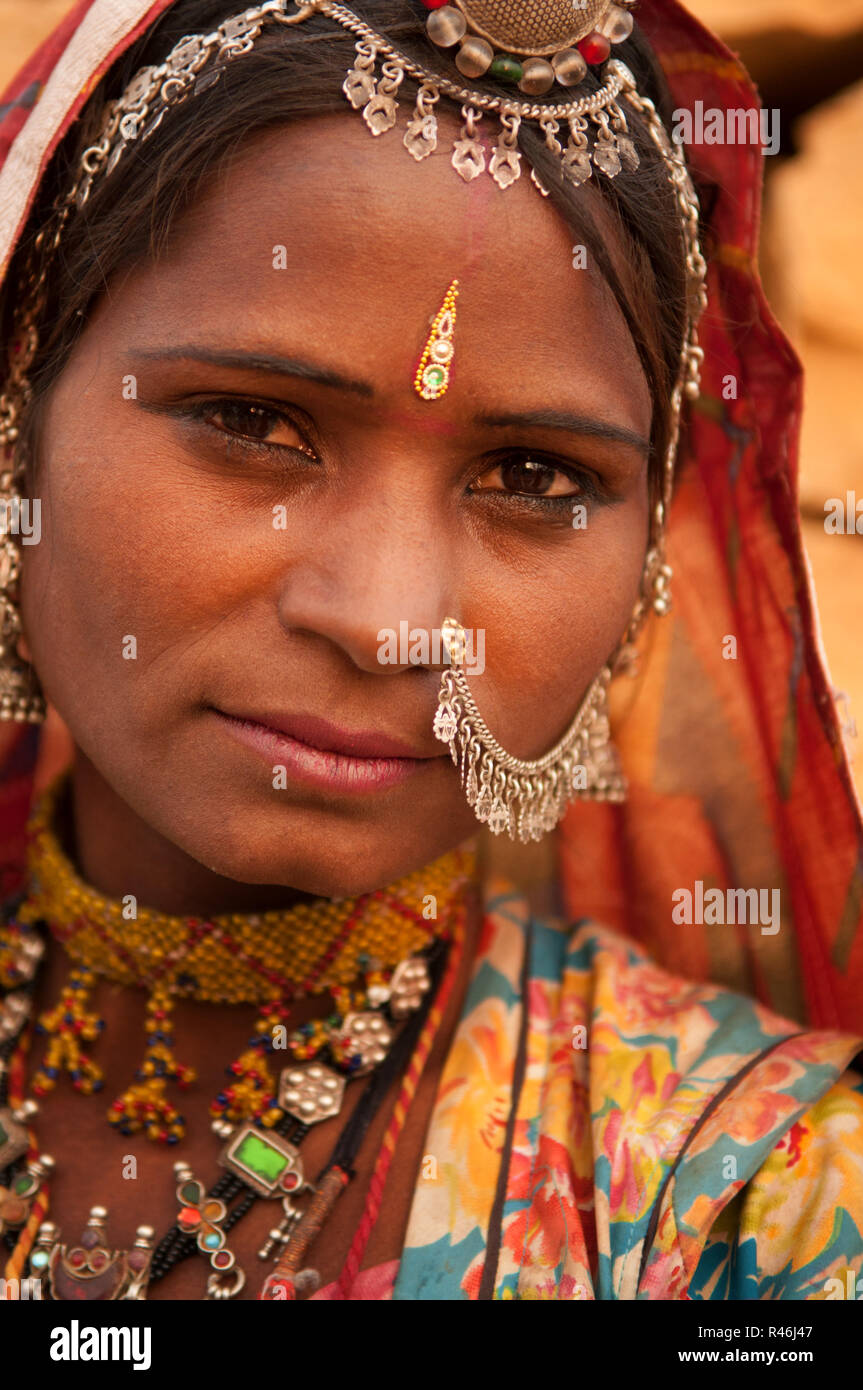 Portrait of traditional Indian girl Stock Photo - Alamy