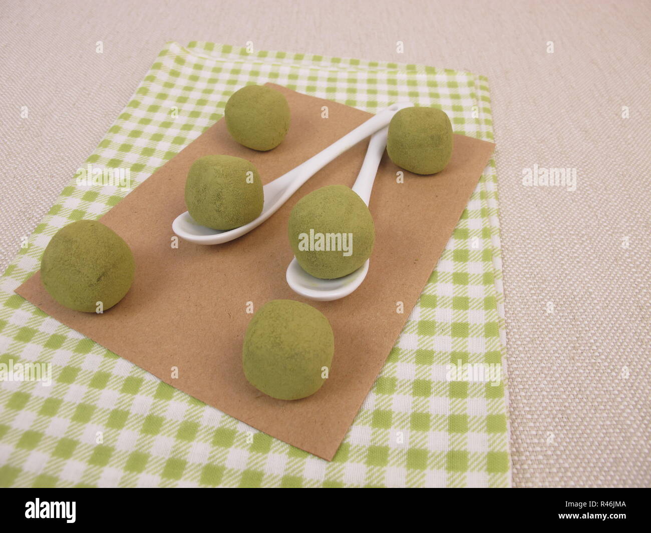 Matcha kugeln hi-res stock photography and images - Alamy