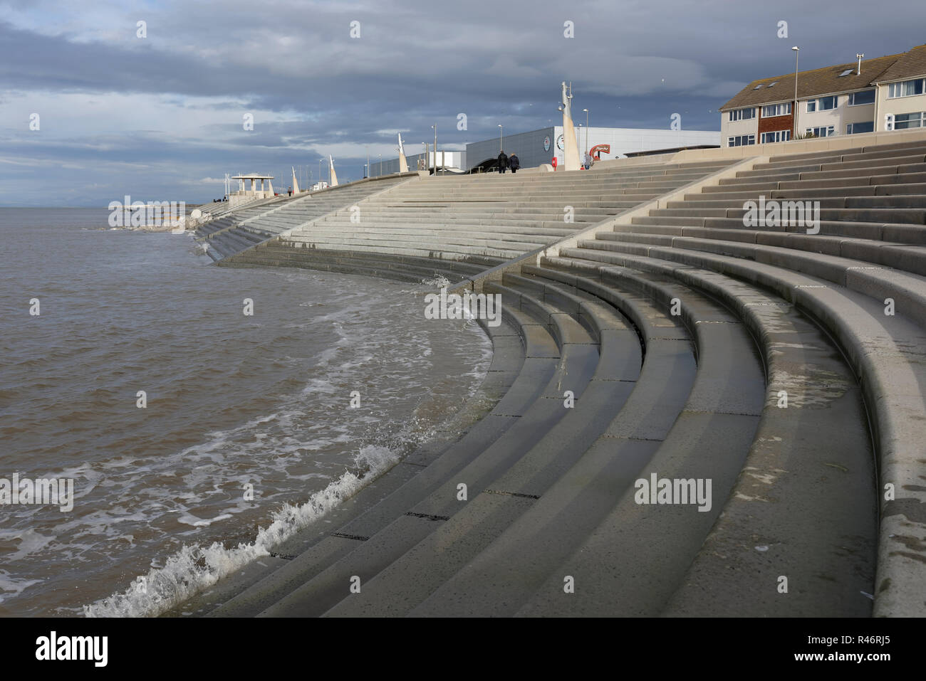Hard coastal defences hi-res stock photography and images - Alamy