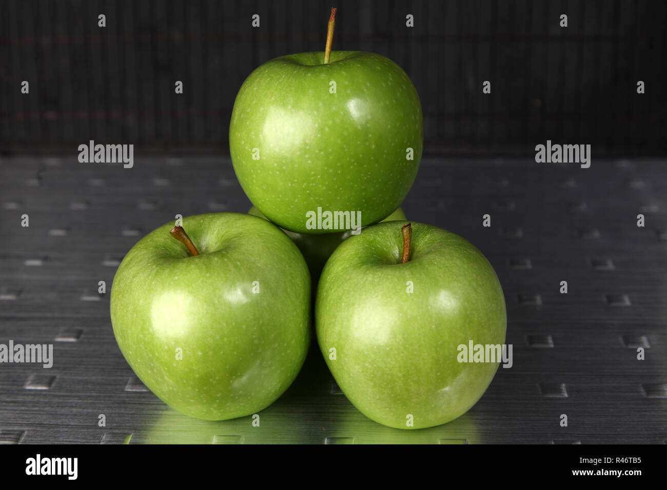 Ss apple hi-res stock photography and images - Alamy