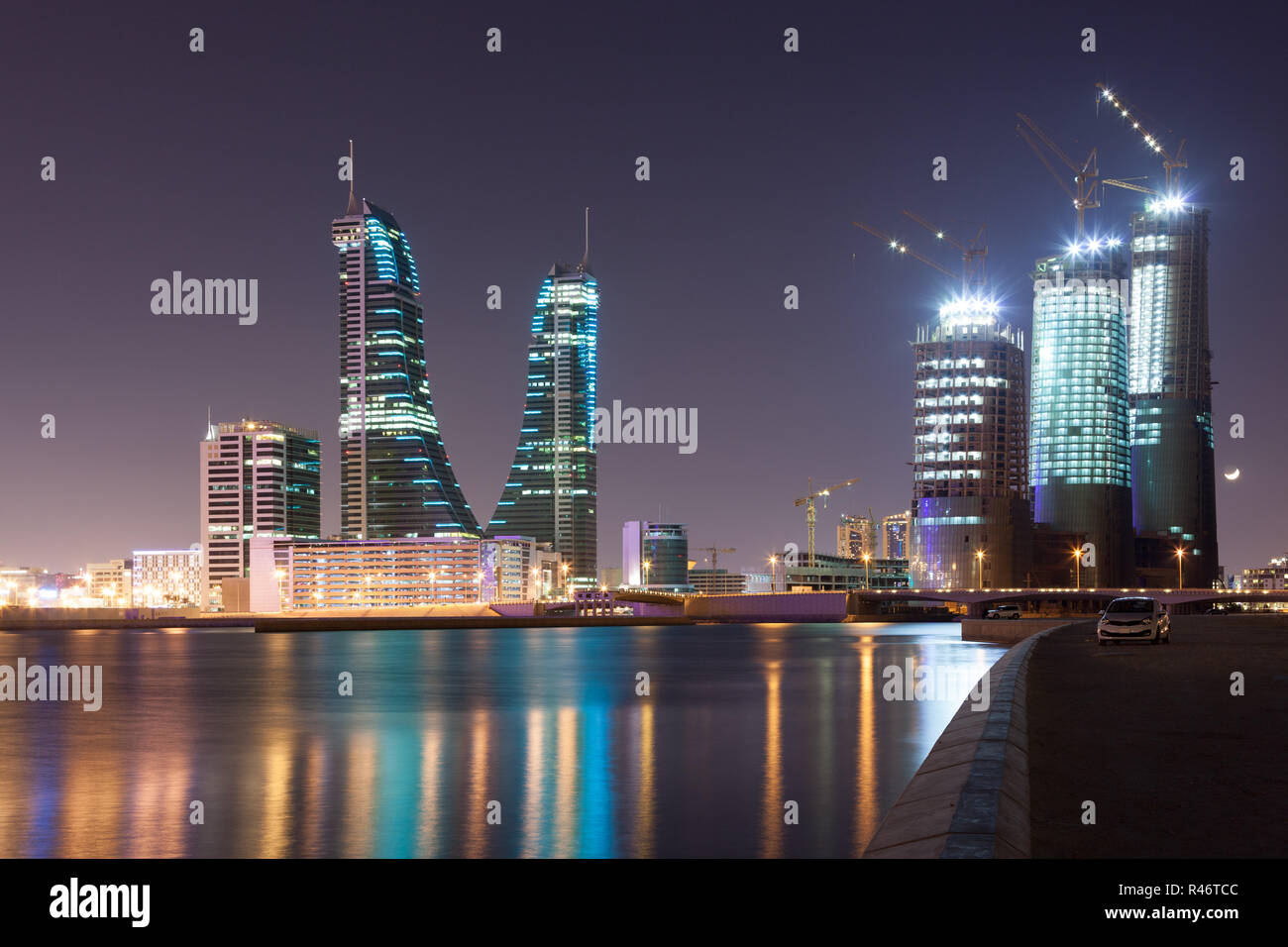 Bahrain world trade center construction hi-res stock photography and ...