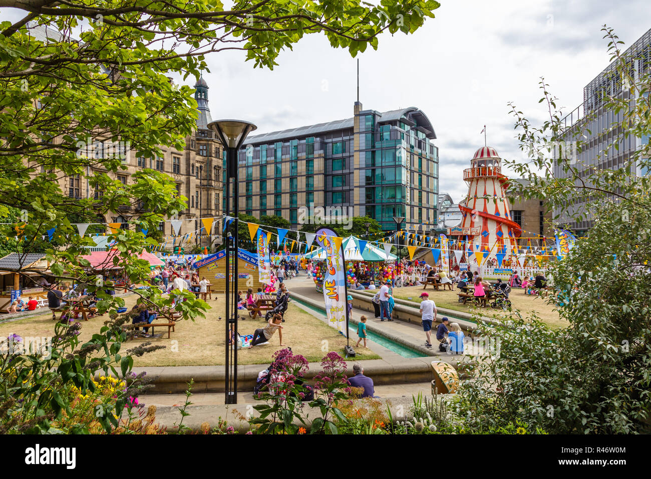 Sheffield by the Seaside 2015, Peace Gardens, Sheffield, England ...