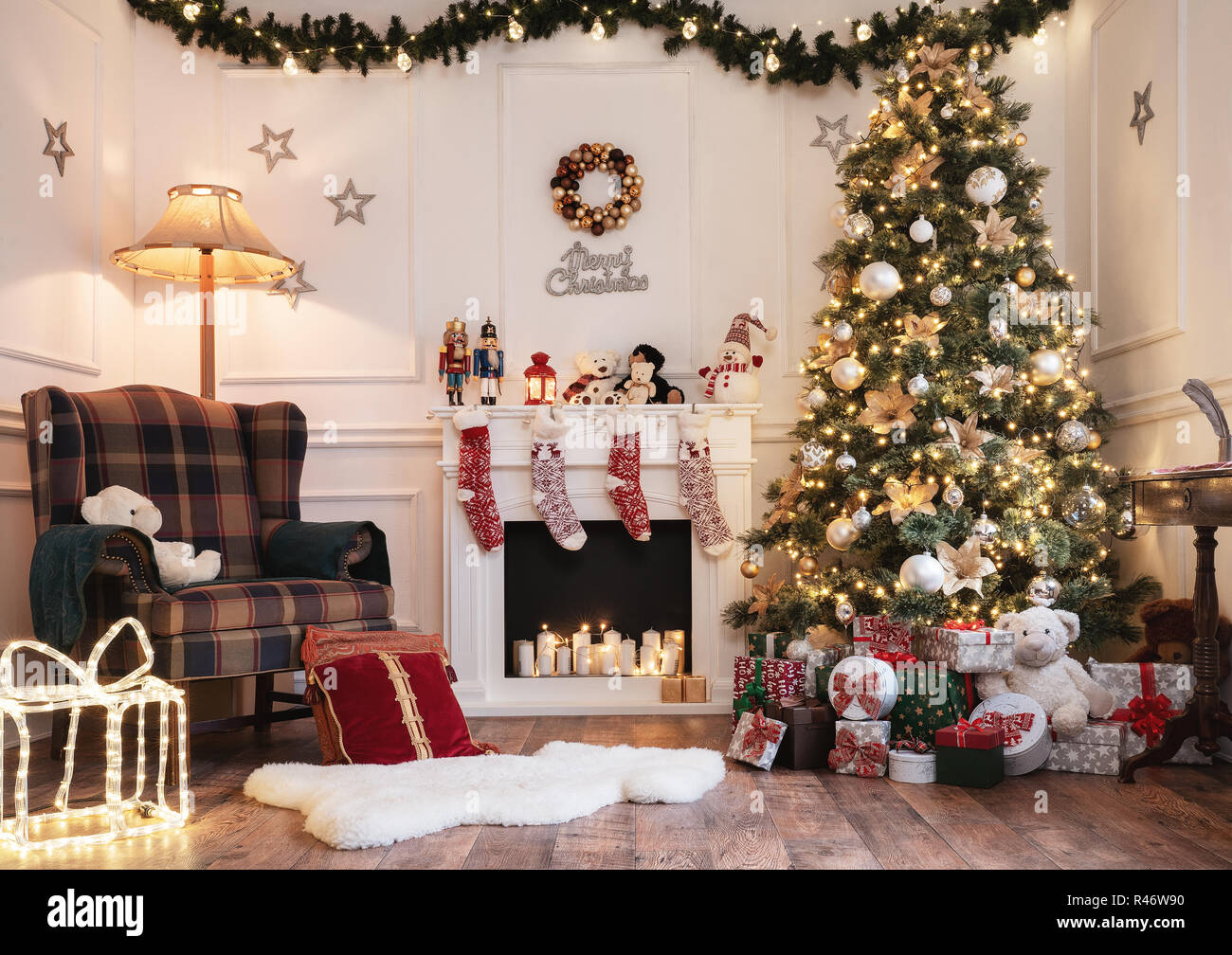 Empty chair christmas hi-res stock photography and images - Alamy