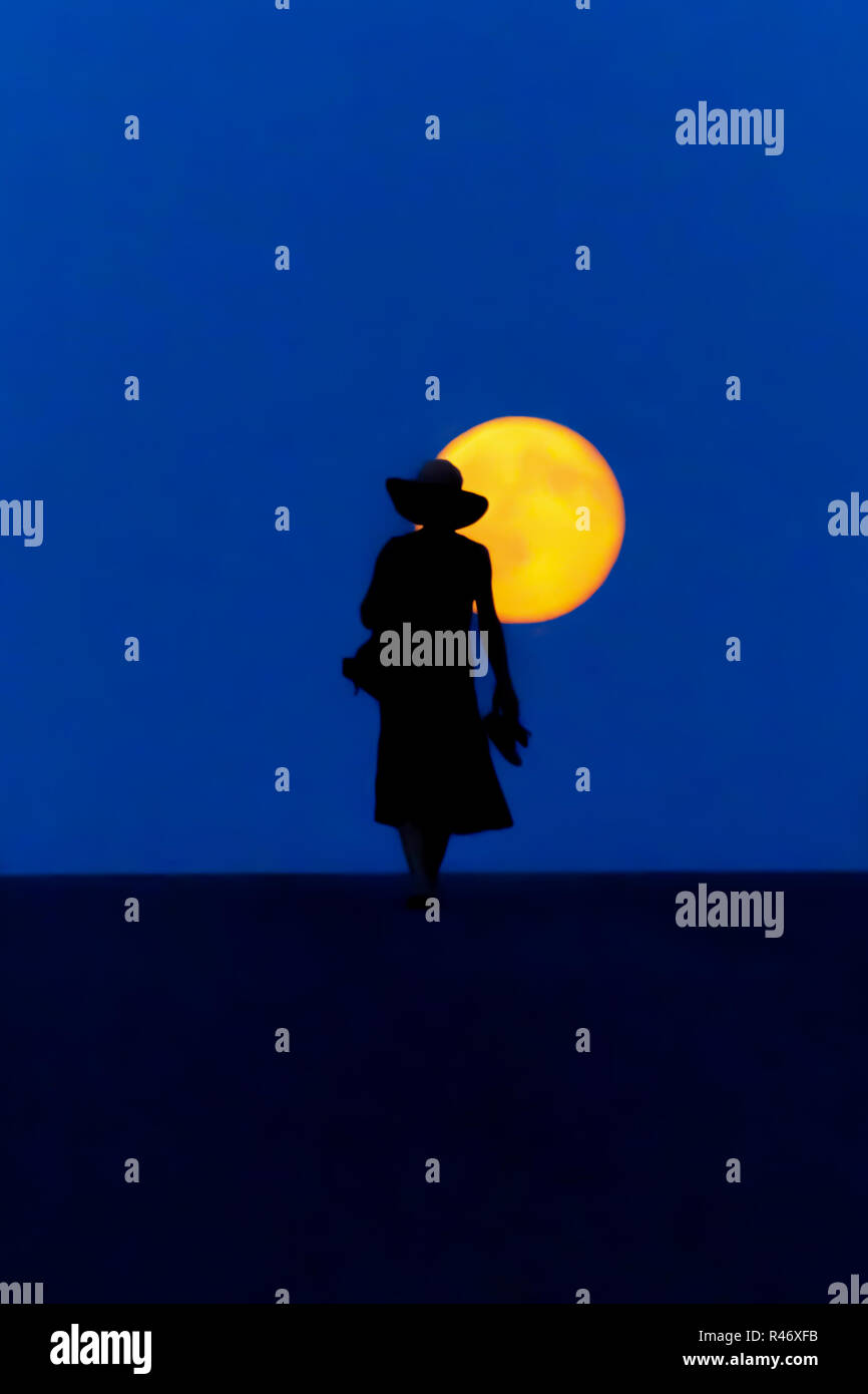 Moon light woman walking hi-res stock photography and images - Alamy