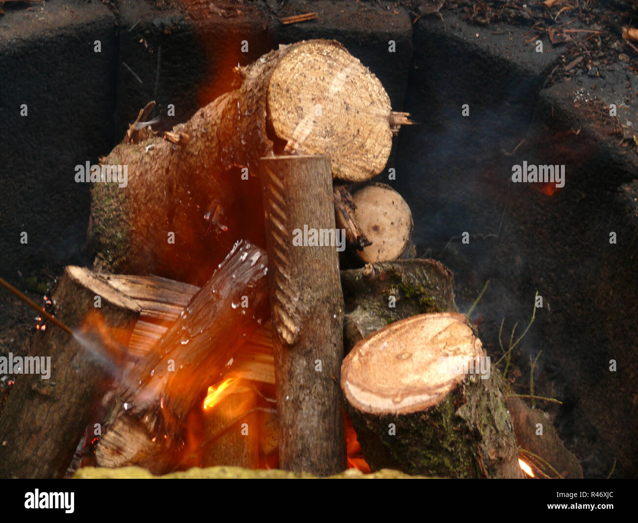 Offenes feuer hi-res stock photography and images - Alamy