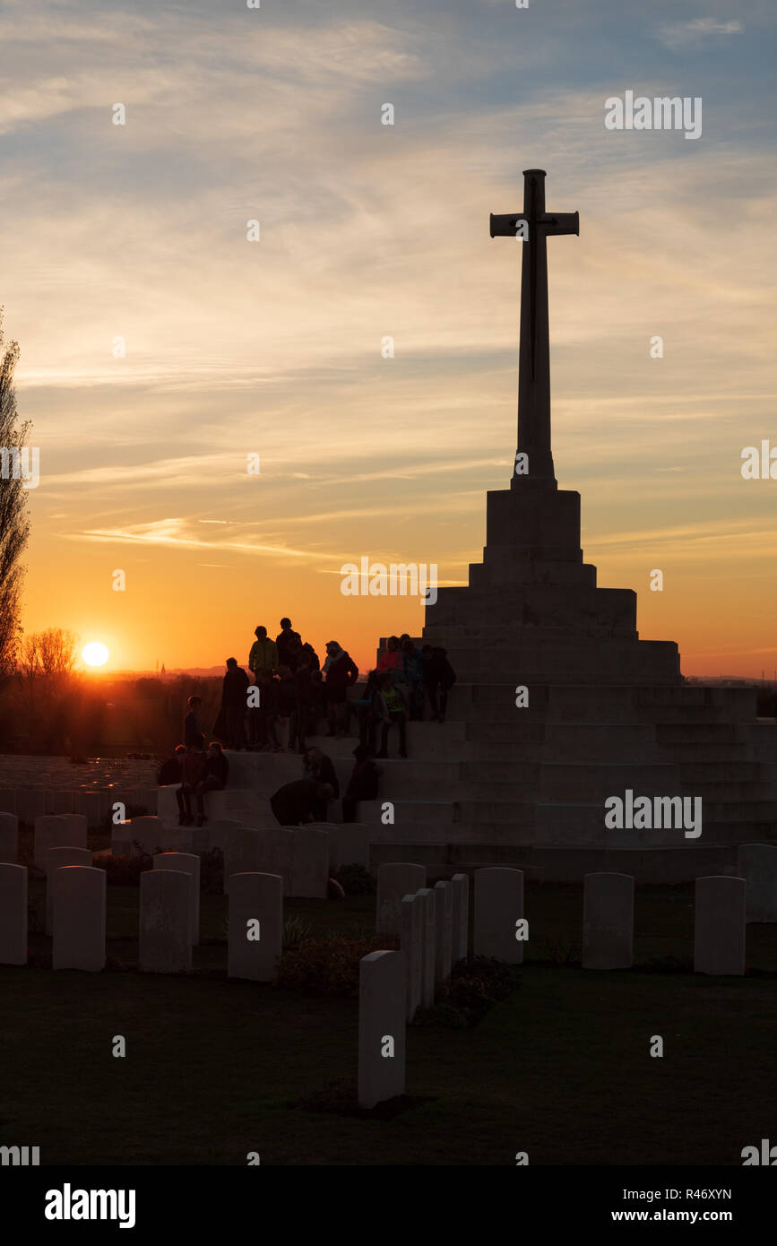 Cemetery Headstone Sun High Resolution Stock Photography and Images - Alamy