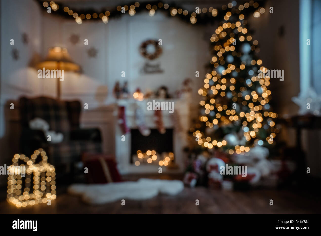 Empty living room christmas tree hi-res stock photography and images ...