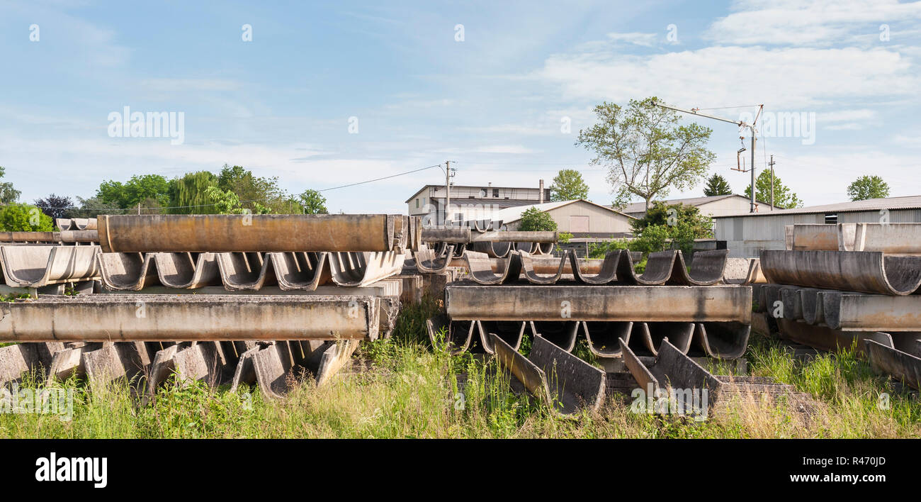 Siphon canal hi-res stock photography and images - Alamy