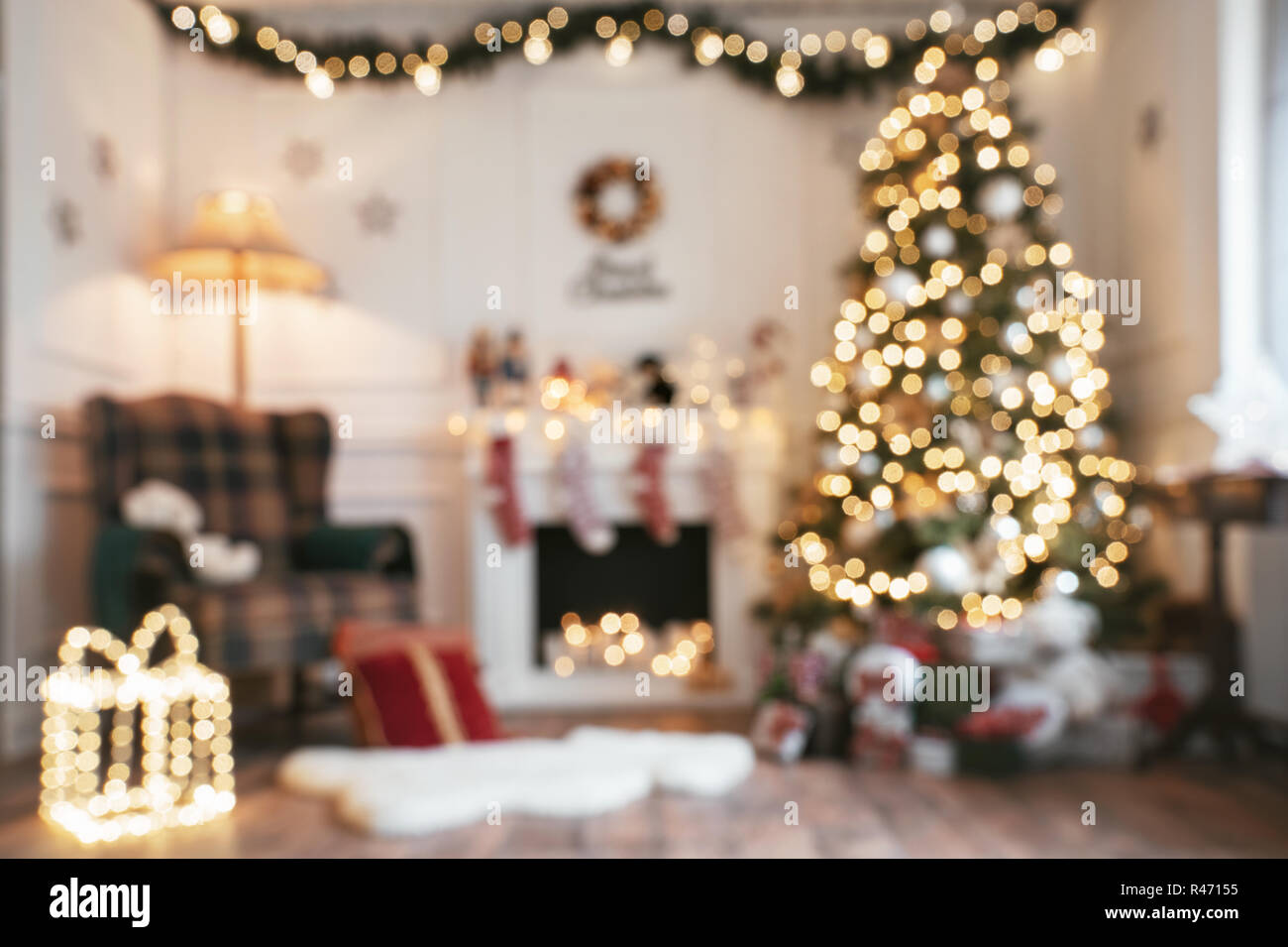 Empty living room christmas tree hi-res stock photography and images ...