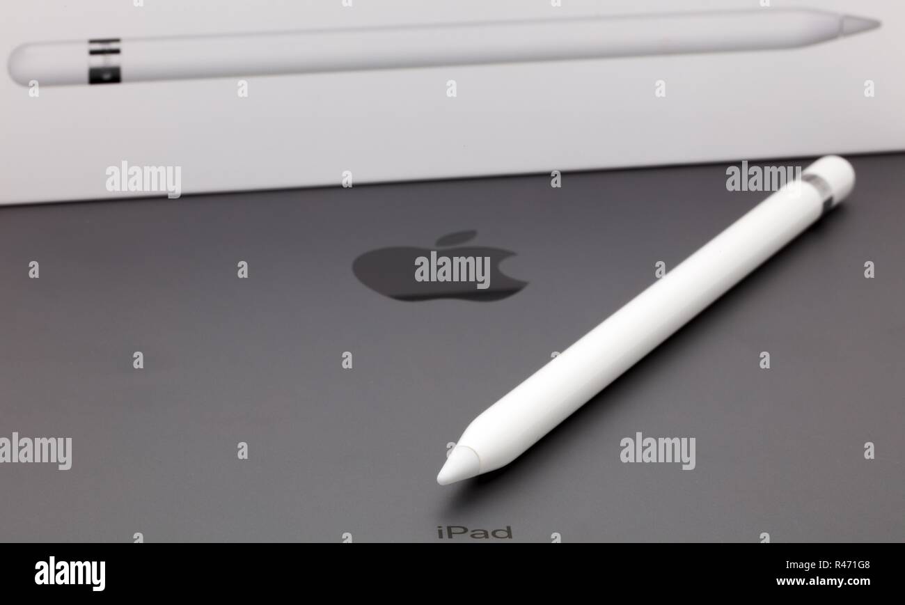 First generation ipad hi-res stock photography and images - Alamy