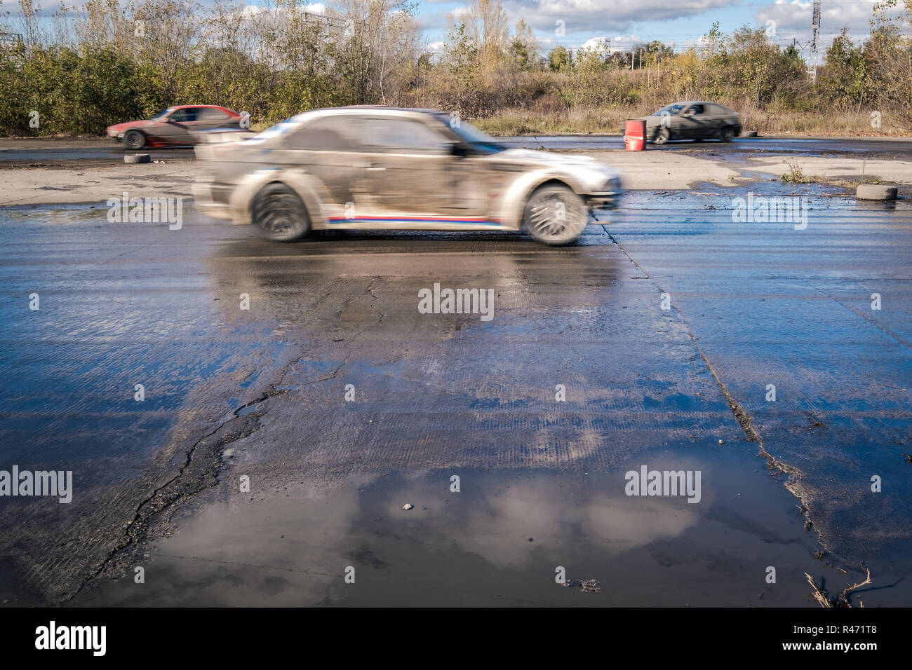Cars 3 hi-res stock photography and images - Alamy