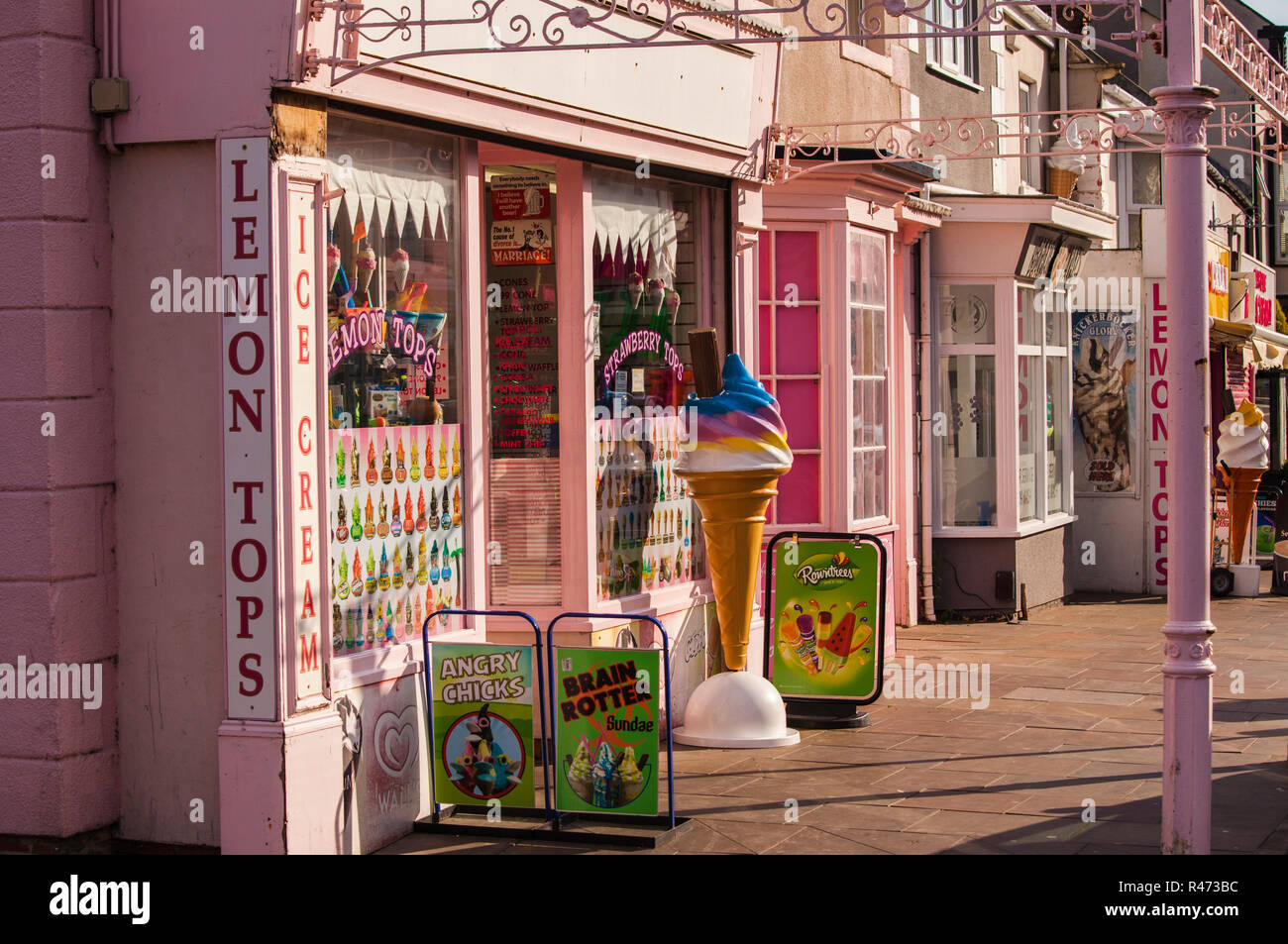 Ice cream shop in Seaton Carew,Hartlepool,England,UK Stock Photo - Alamy